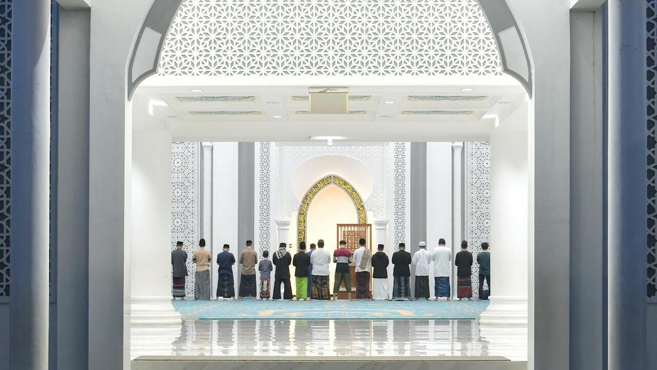 Sejarah Adzan Jumat Dua Kali Menurut Islam